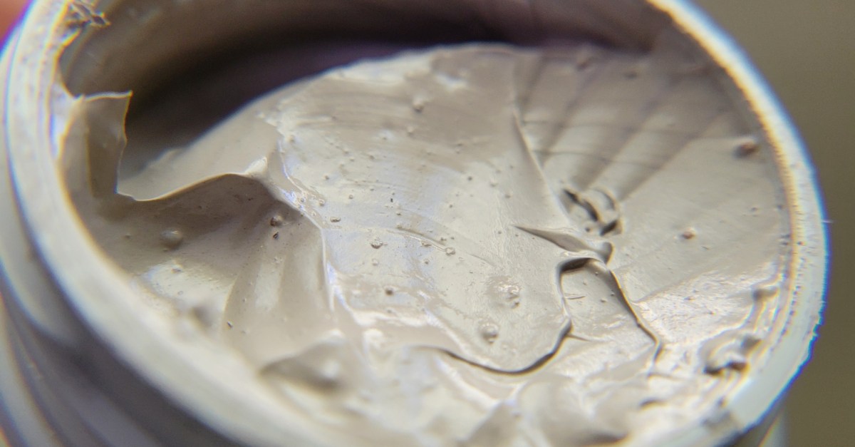 How to Shrink Pores | Oil Gritting Deep Pore Cleansing Facial – Fifty ...